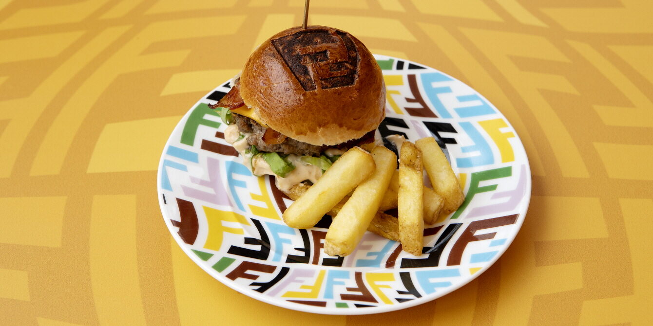 밀라노 리나센테의 FENDI 카페