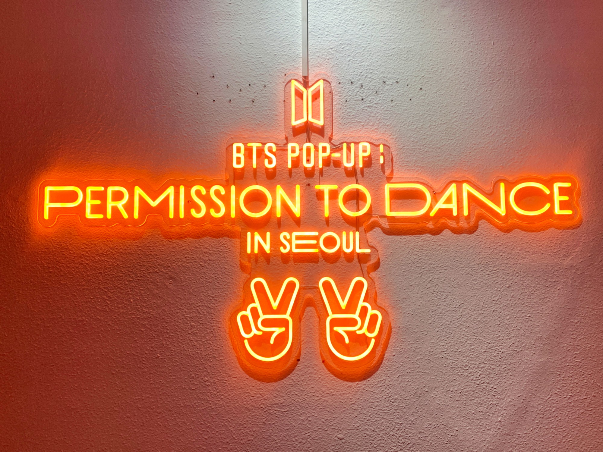 지하 공간에 펼쳐진 BTS의 세상 – heyPOP