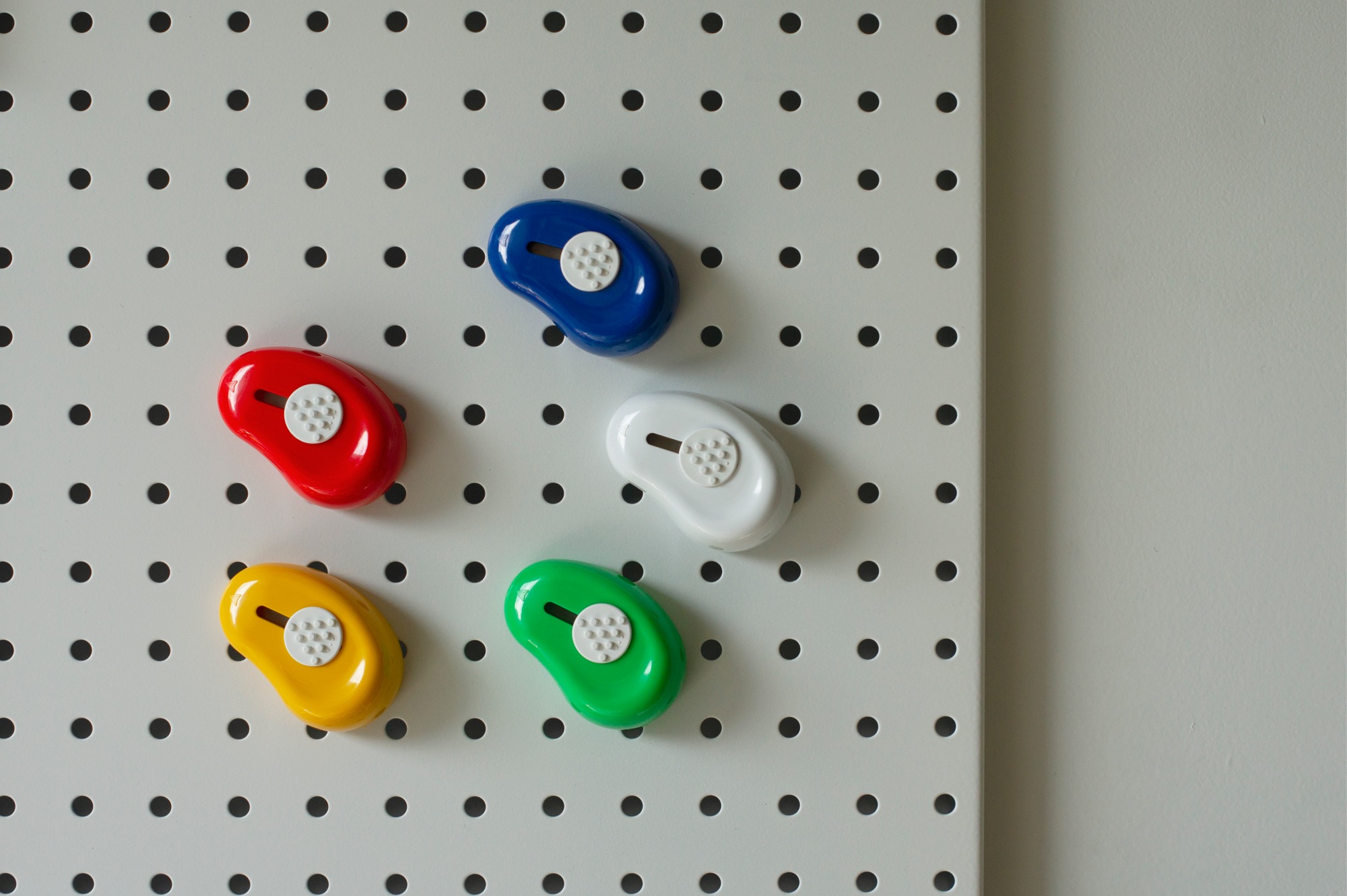 추억이 깃든 노랗고 다정한 상점 – heyPOP