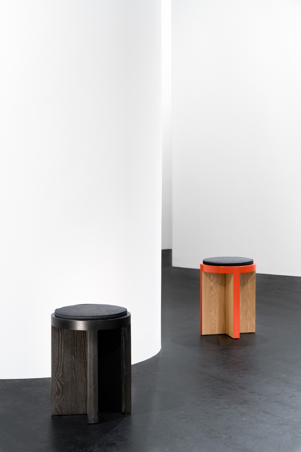 가구로 돌아온 앤 드뮐미스터 – heyPOP