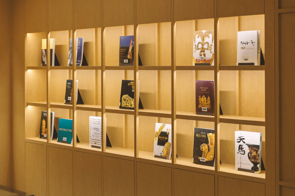 '눕독' 권하는 도서관, 국립경주박물관 신라천년서고 ① - heyPOP