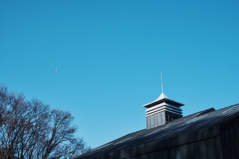 우리는 한국에서 위스키를 만든다, 쓰리소사이어티스 ① – heyPOP