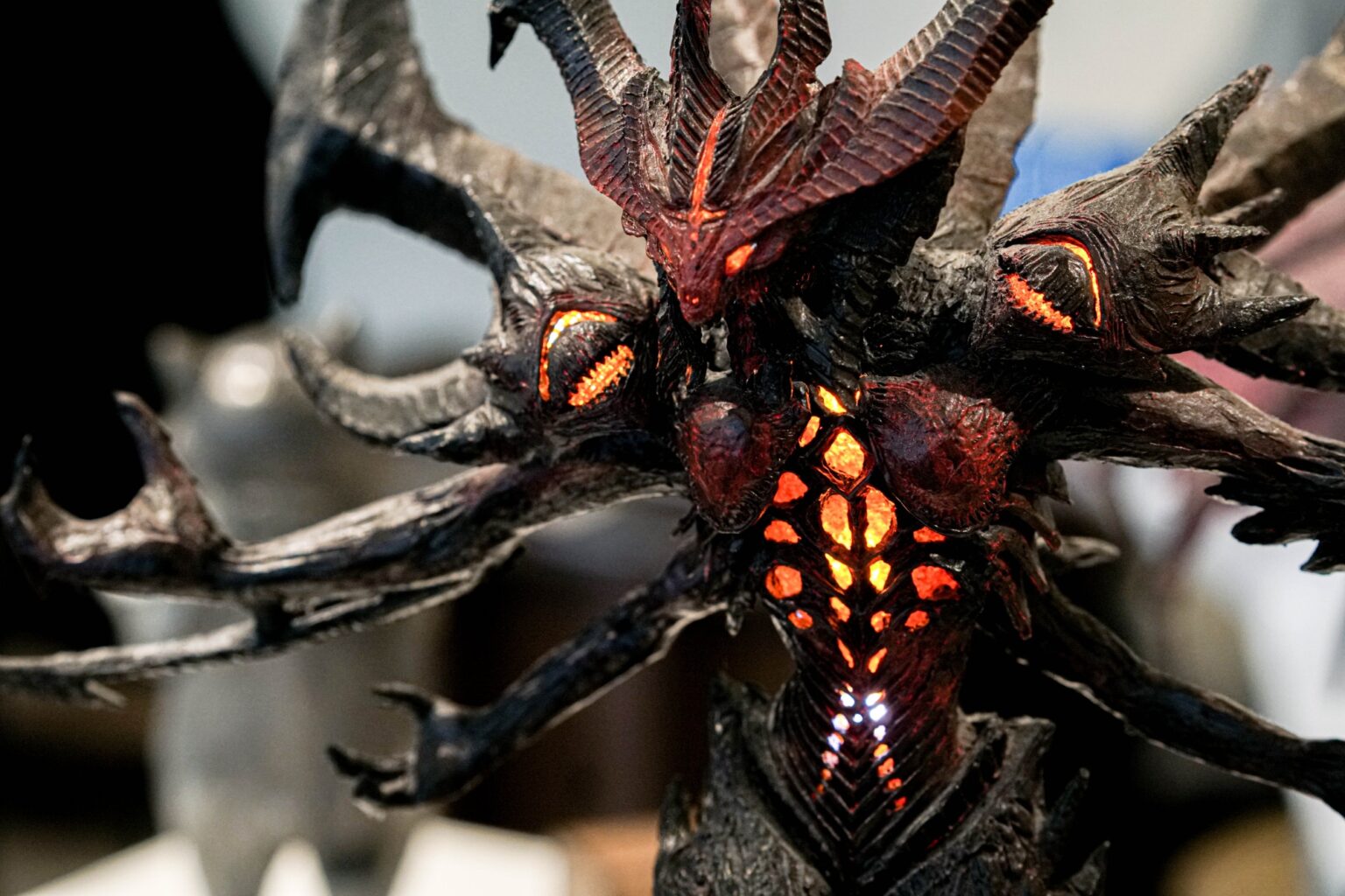 오직 펜 하나로, 3D 펜 아티스트 사나고 인터뷰 – heyPOP