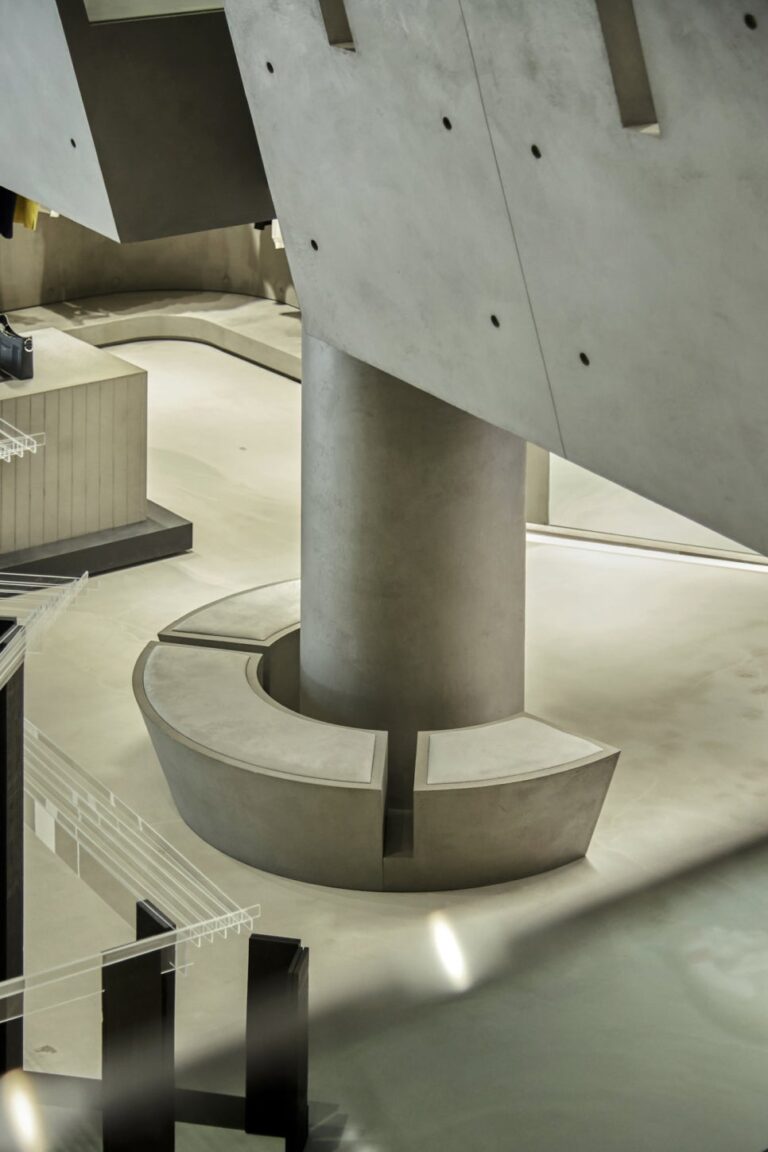 송지오 하우스가 도산에 세운 블랙 큐브, 갤러리 느와 ② - heyPOP