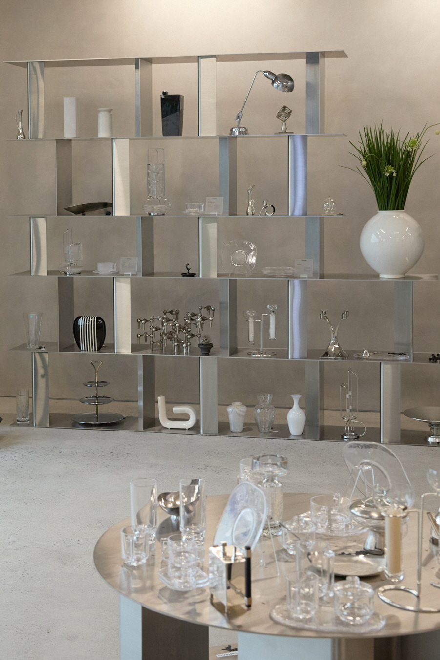 이토록 다채로운 블랙, 누아르 마르디 메크르디 ② - heyPOP