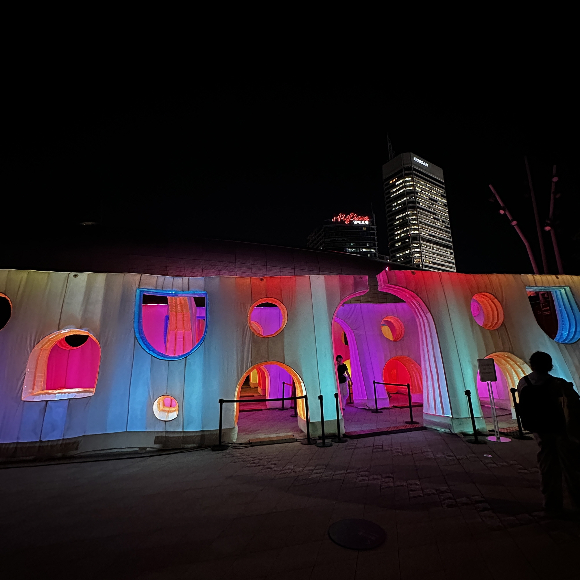 DDP가 초대형 미디어아트로 물드는 시간 – heyPOP