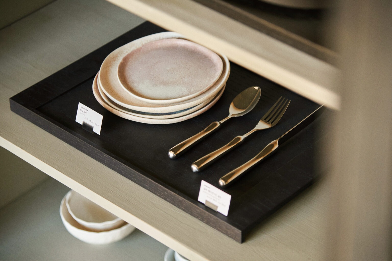 북촌 한옥 곁에 자리 잡은 라이프스타일숍, 파스닙스 ① - heyPOP