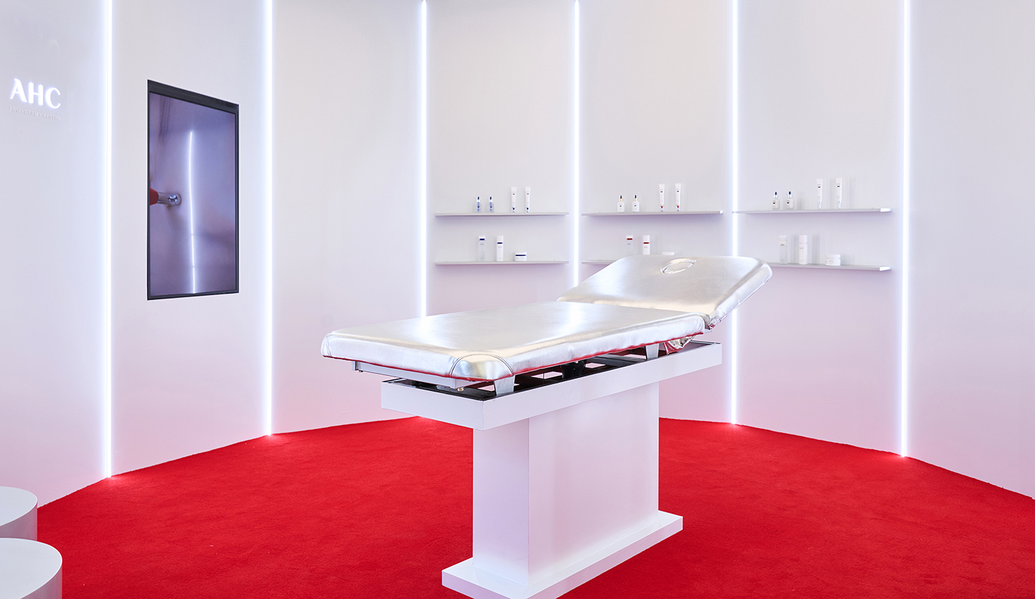 AHC의 남다른 보법, 이들이 게임 콘셉트 팝업을 선보인 이유 – heyPOP