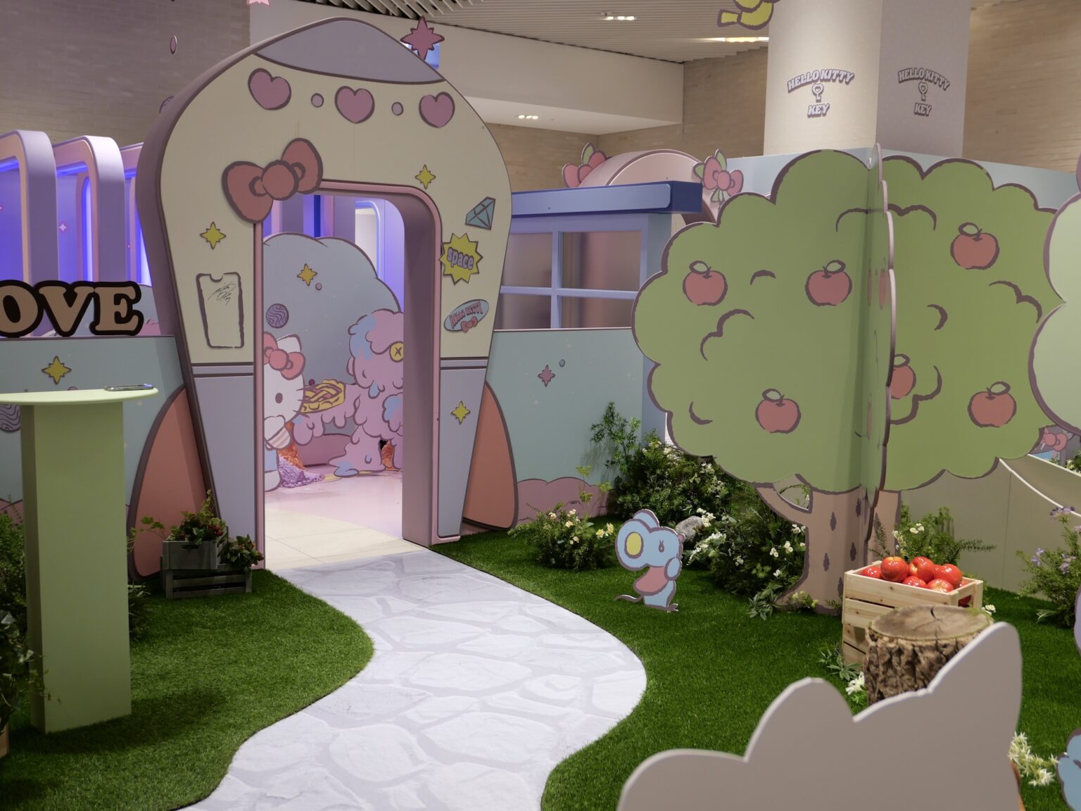 오프라인 콘텐츠에 진심인 샤이니 키, 헬로키티와 손잡다 – heyPOP