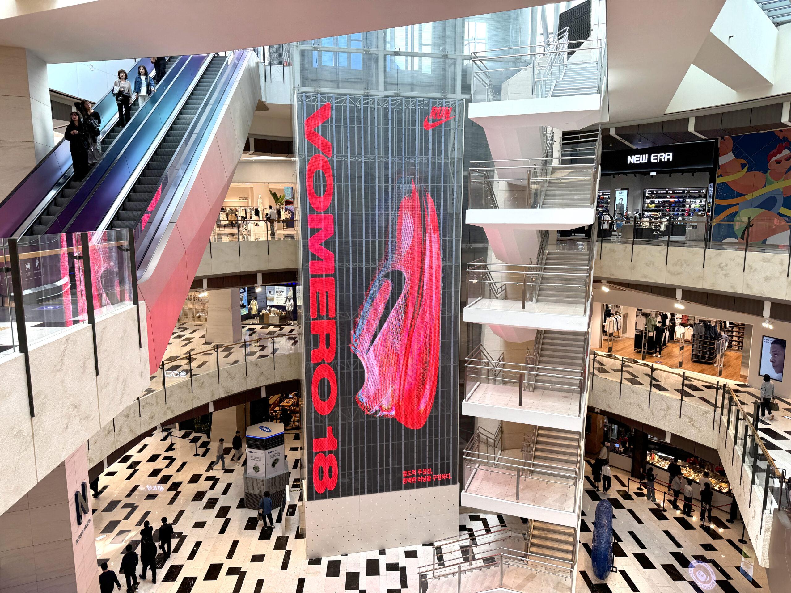 2025 디지털 옥외광고(DOOH) 트렌드, 이노션 MX비즈니스팀에게 듣다